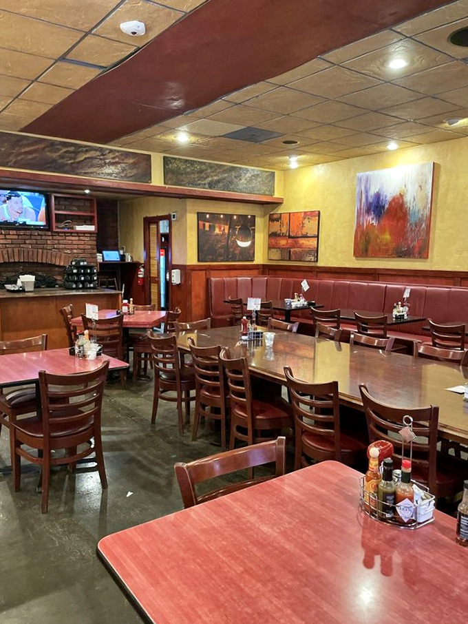 Empty tables are rare here&mdash;this quiet moment before the brunch rush is like seeing a Broadway stage before the performance begins.
