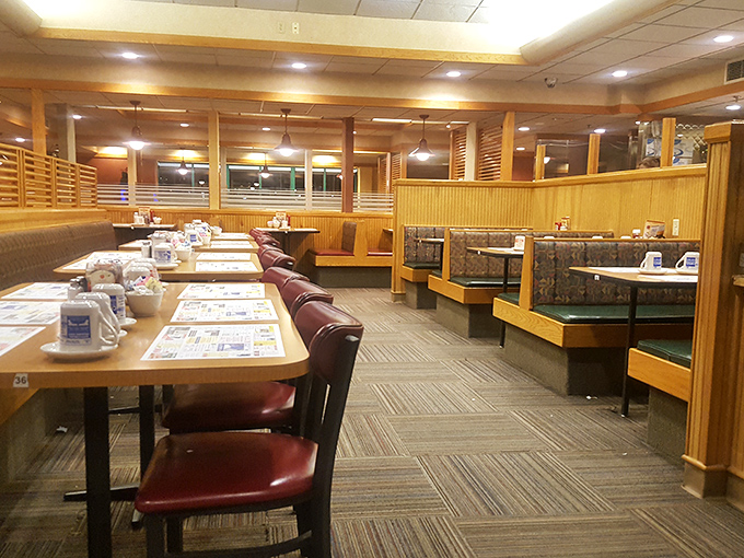 Classic diner fare deserves a classic diner setting. Those home fries are calling your name from across the room. P