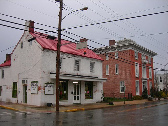 Even on rainy days, Smyrna's historic buildings stand proud, their weathered facades telling stories that no Netflix documentary ever could.