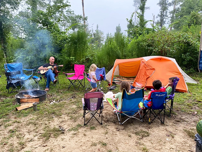 Creating memories that outlast any theme park visit. Families gather around campfires at Torreya, building connections stronger than any Wi-Fi signal.
