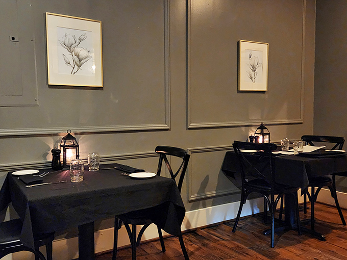 Intimate dining that makes you forget you're in a restaurant. These tables have probably witnessed more marriage proposals than a jewelry store at Christmas. 