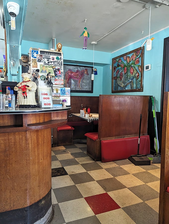 Quirky d&eacute;cor, wooden booths, and that unmistakable diner energy&mdash;where every corner tells a story and breakfast dreams come true.