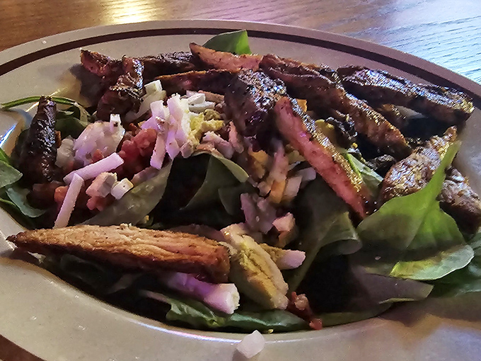 A steak salad that actually satisfies both your inner health nut and your carnivorous cravings&mdash;a rare and beautiful balance.