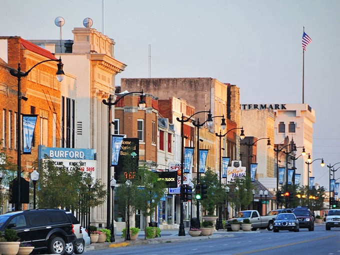 Arkansas City's heart sculpture perfectly captures the spirit of this affordable community where neighbors still look out for one another.