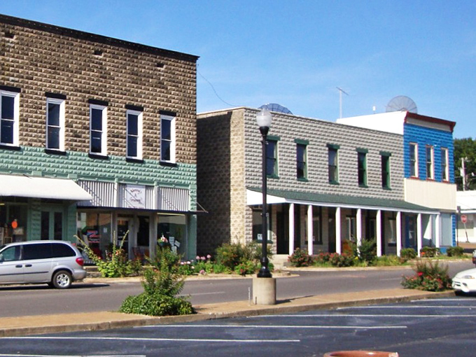 Waynesboro's rustic main street showcases small-town affordability at its finest. Your Social Security goes further here!