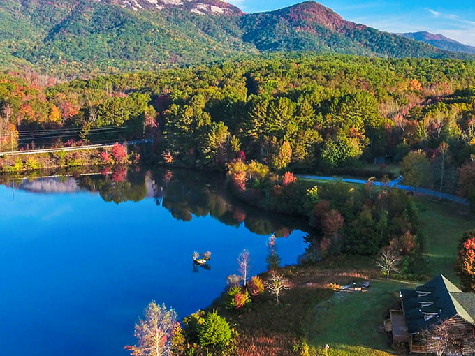 Table Rock's autumn splendor creates the kind of view that makes even non-photographers suddenly "need" to buy a better camera.