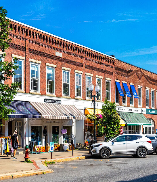 beautiful new hampshire town ftr