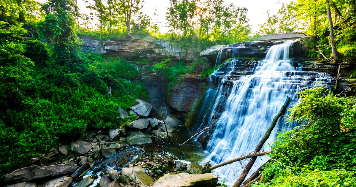 Ohioans Are Traveling Miles Just To See This Stunning 65-Foot Waterfall