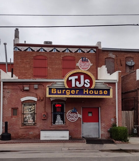 burgers tiny kansas restaurant ftr