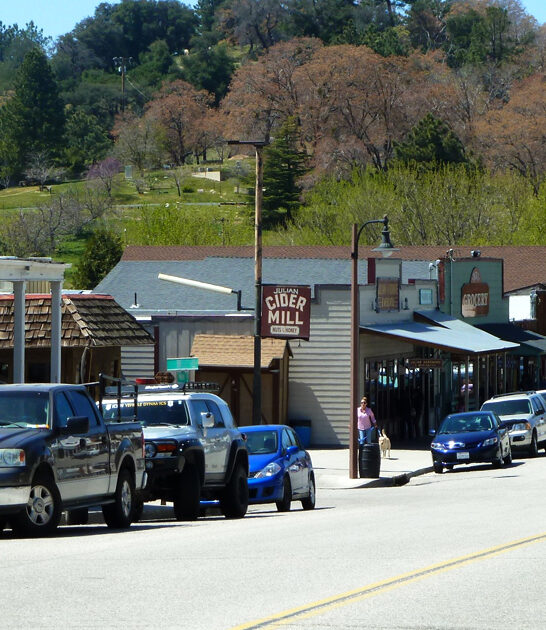 california irresistibly charming town ftr