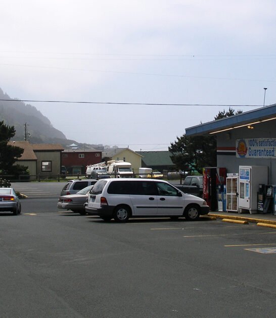 charming oregon locals town FTR