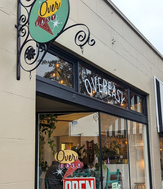 cozy breakfast spot oregon ftr