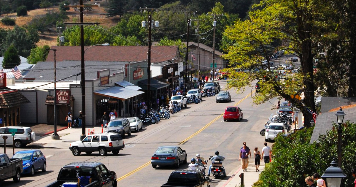 The Dreamy Small Town In California That’s Perfect For A Spring Break ...