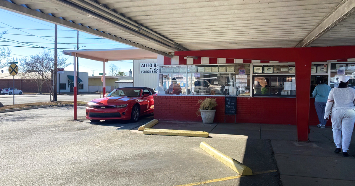 This Classic Drive-In Restaurant In Georgia Serves Up The Best Burgers ...