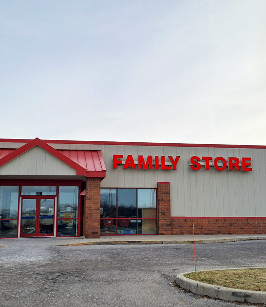 gigantic secondhand shop indiana ftr