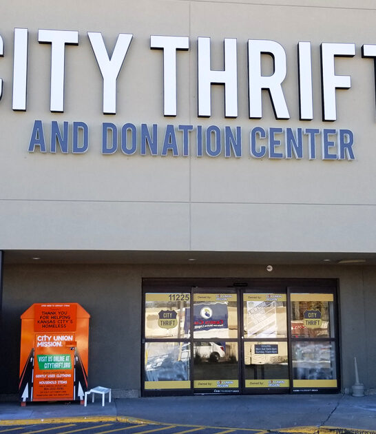 gigantic thrift store kansas ftr