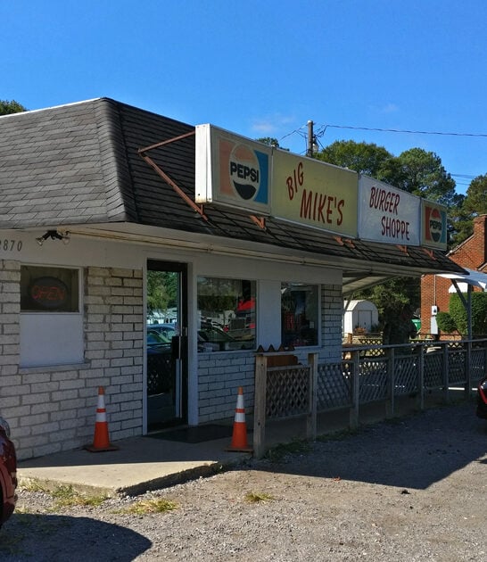 gigantic virginia restaurant burgers ftr