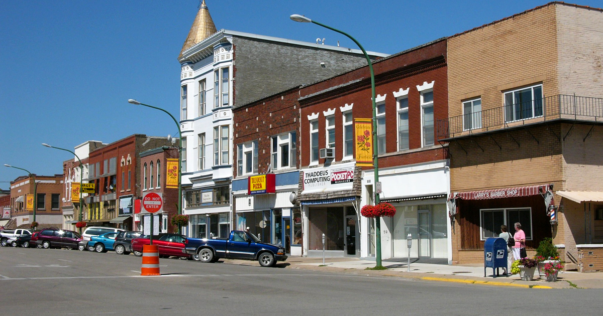 10-gorgeous-small-towns-in-iowa-that-ll-make-your-memorial-day-weekend