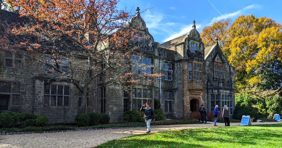 The Gorgeous Castle In Virginia That Most People Don't Know About
