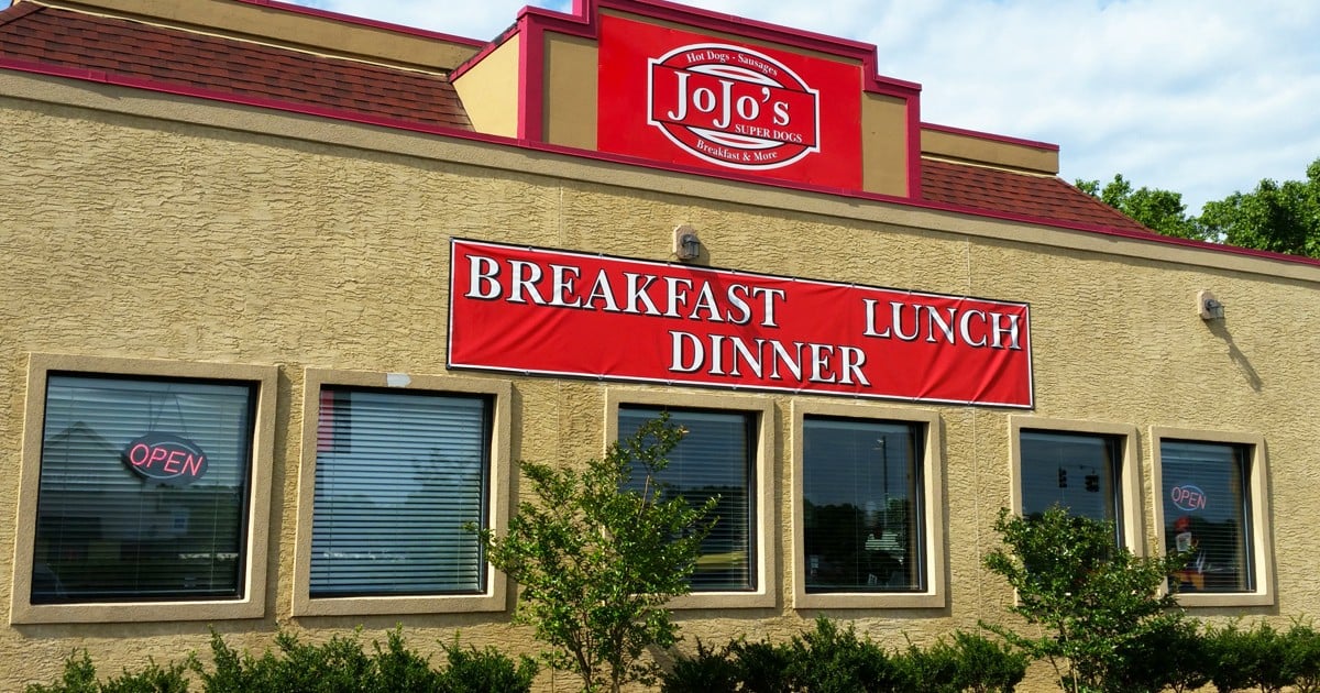If You Love Hot Dogs, You Need To Try These 9 Tiny Restaurants In Maryland