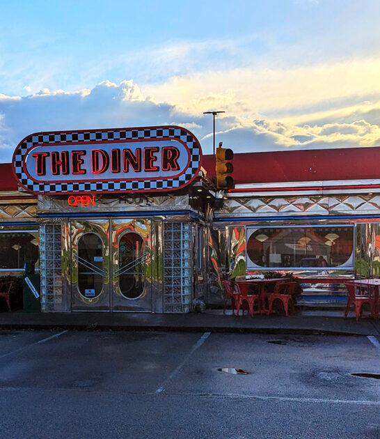 legendary breakfast spots tennessee ftr