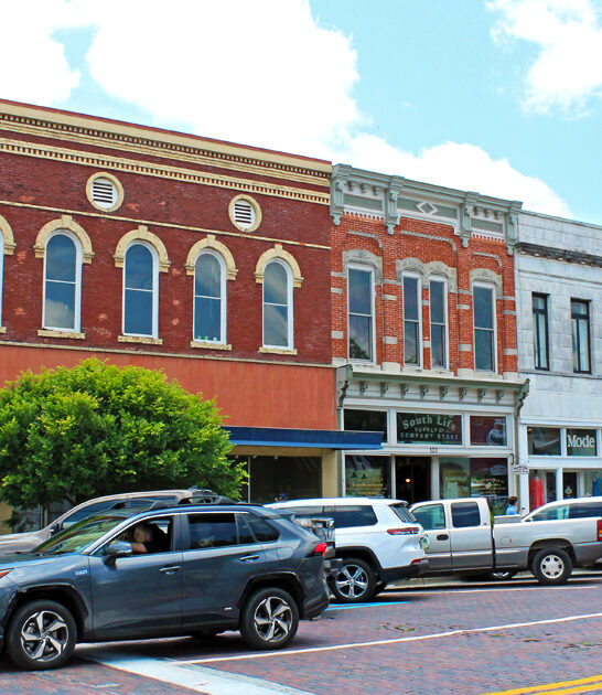 picturesque town georgia getaways ftr