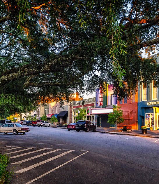 postcard town alabama getaway ftr