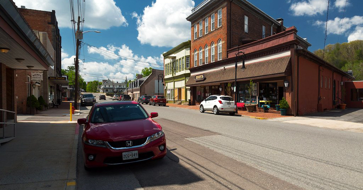 The Postcard-Worthy Town In Maryland That’s Perfect For Spring Day Trips