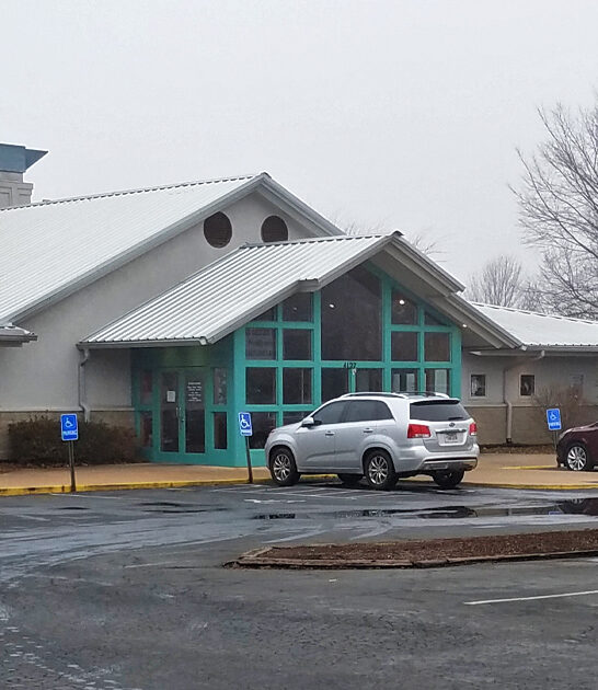 unassuming seafood joint arkansas ftr