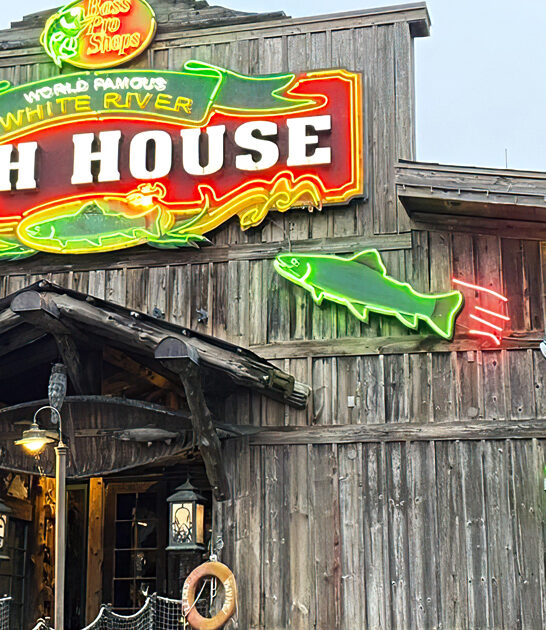 unassuming seafood joint missouri ftr