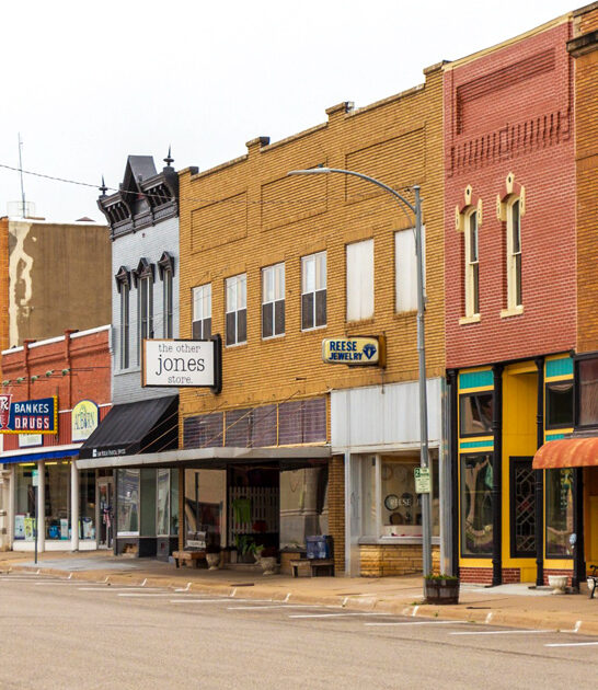 visit gorgeous kansas town ftr
