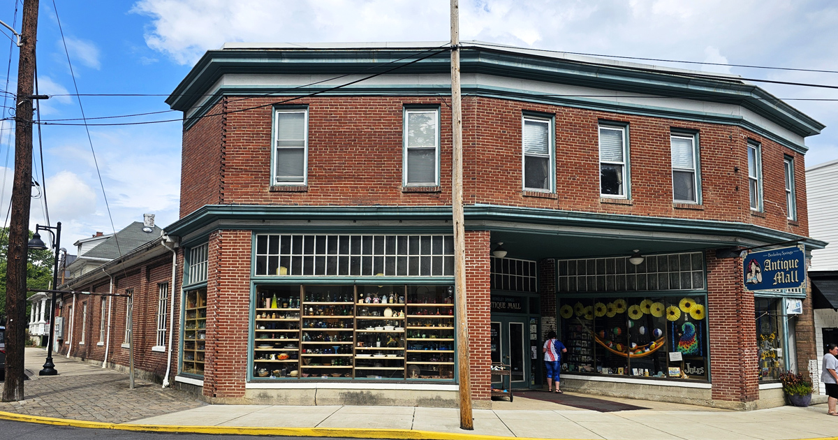 West Virginia Locals Are Flocking To These 7 Massive Antique Stores ...