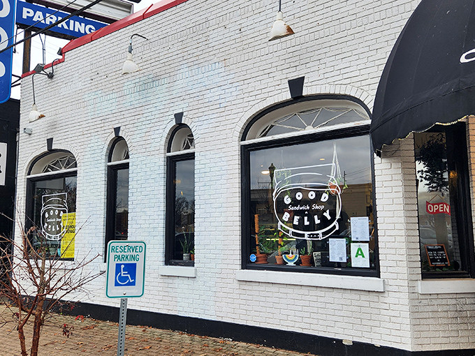 The white brick fa&ccedil;ade of Good Belly beckons like a culinary lighthouse on Dundee Road. Simple, unpretentious, and promising delicious treasures within.