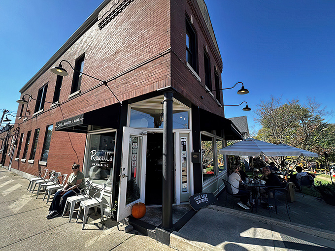 Brick and mortar perfection &ndash; Russell's on Macklind sits unassumingly on a St. Louis corner, tempting passersby with the promise of culinary magic inside.