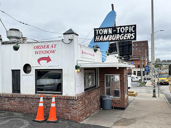 That iconic blue arrow has been guiding hungry Kansas Citians to burger nirvana since 1937. Some landmarks don't need to change.
