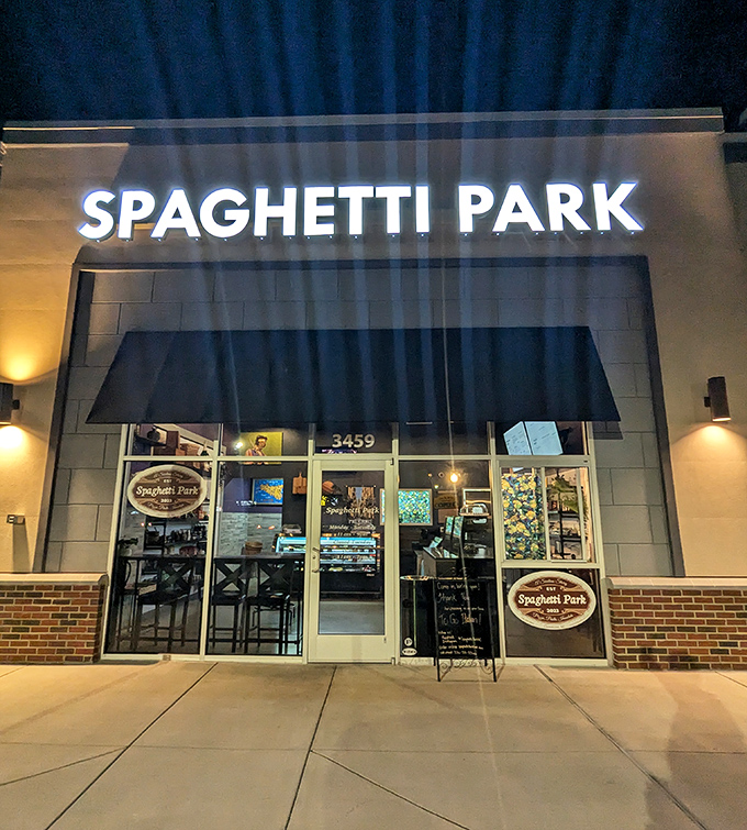Spaghetti Park's unassuming exterior in Clemmons hides culinary treasures within—like finding an Italian masterpiece at your local strip mall.