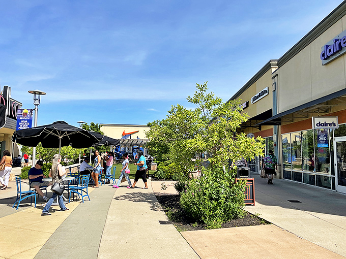 The architectural equivalent of a treasure map &ndash; covered walkways at Cincinnati Premium Outlets lead shoppers from Banana Republic to Coach with military precision and unexpected elegance.
