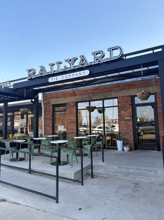 The brick-and-mortar pie paradise that's causing Edmond locals to develop a new kind of traffic jam&mdash;the dessert-seeking variety.