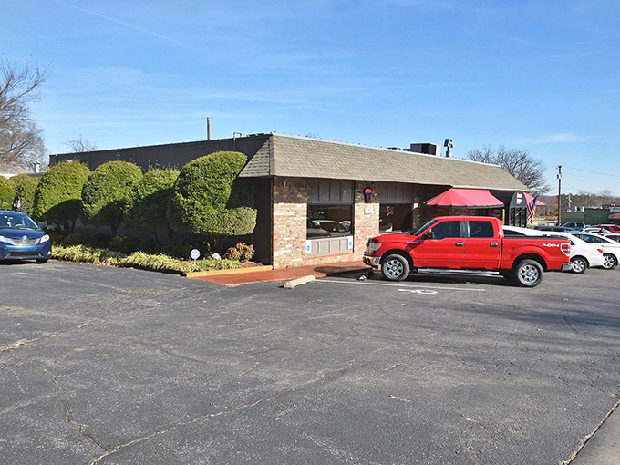 The unassuming brick exterior of Hammett House proves once again that culinary treasures often hide behind the most modest facades. Oklahoma's delicious open secret awaits inside.