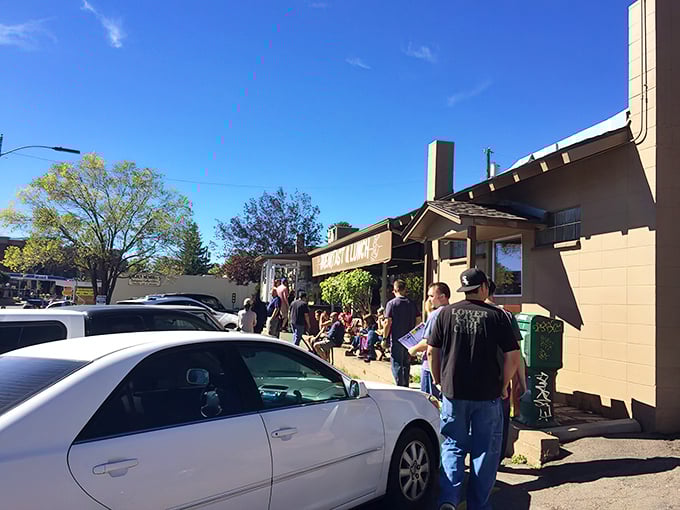 The unassuming exterior of Mike & Ronda's promises no frills, just thrills for your taste buds. Sometimes the best breakfast joints wear the plainest clothes. 