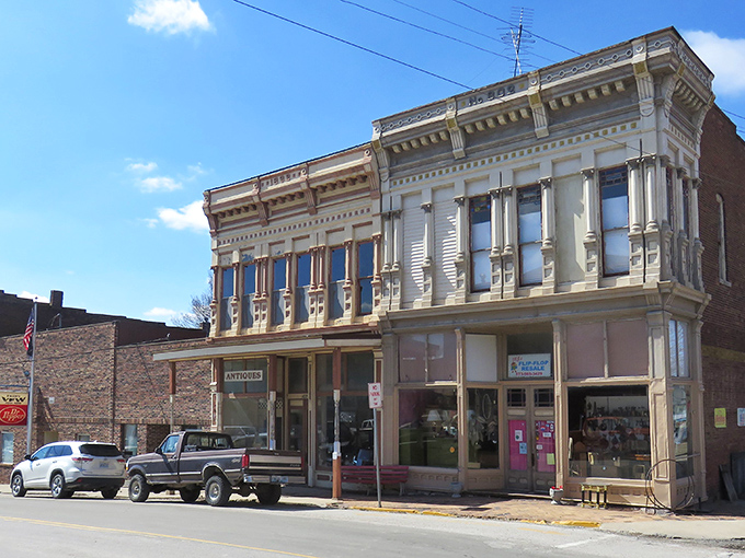 Perry's historic main street offers a Norman Rockwell-worthy tableau where brick buildings house treasures waiting to be discovered by eagle-eyed antiquers.