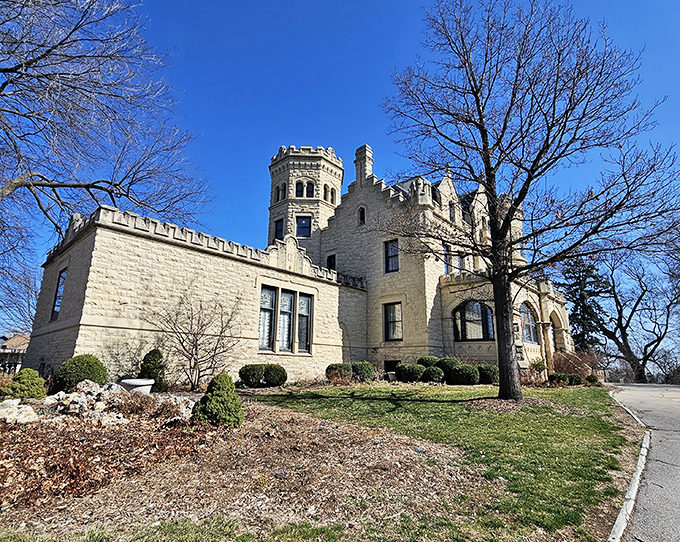 Joslyn Castle rises from the Nebraska landscape like a European nobleman who took a wrong turn at Albuquerque. Those Scottish Baronial turrets aren't mirage&mdash;they're pure Midwestern magic.