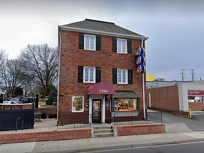 The unassuming brick fortress of flavor doesn't telegraph its delicious secrets. Like Clark Kent's glasses, this modest exterior hides superhero-level pie powers.