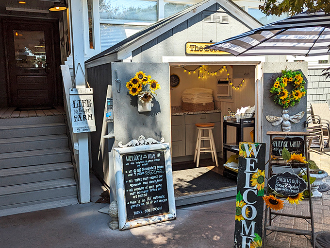 The charming sunflowers of The Bee and The Biscuit beckon like a Southern grandmother waving you in for Sunday supper. Pure cottage charm!