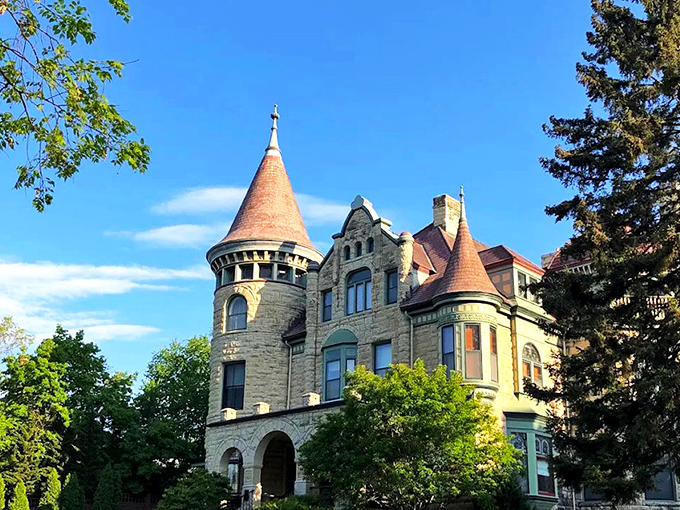 Straight out of a fairy tale, this sandstone fortress with its commanding turret proves Wisconsin can do medieval grandeur without the inconvenience of actual knights storming the gates.