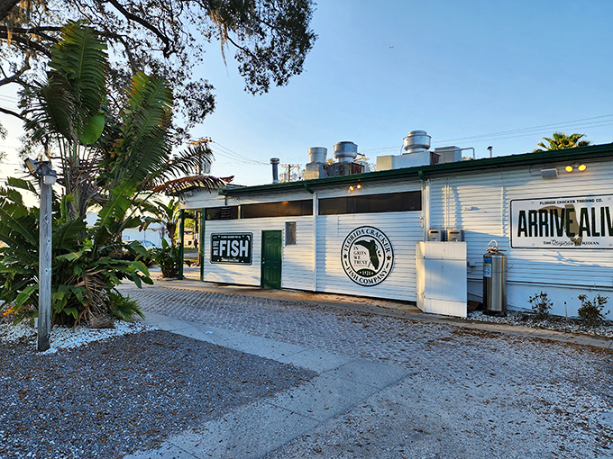 Old Florida charm meets seafood paradise at this unassuming white building with green trim. Palm fronds wave hello as if they know what deliciousness awaits inside.