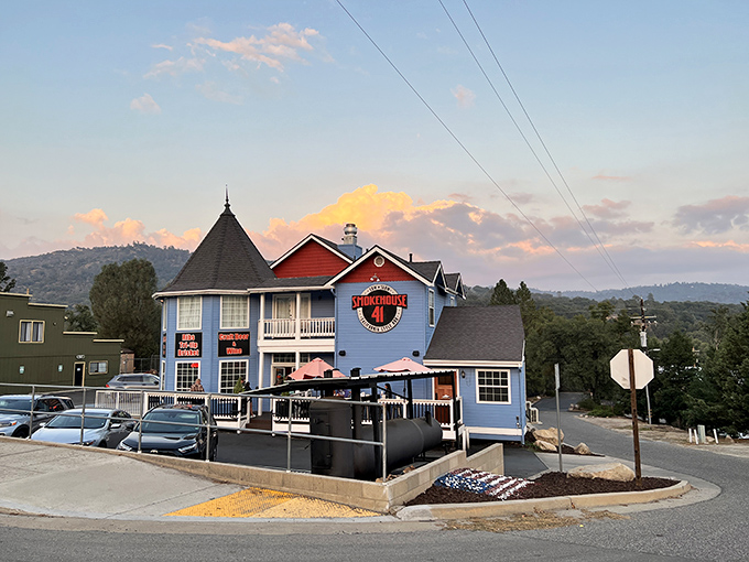 The bright blue exterior of Smokehouse 41 stands out against the California foothills like a beacon calling all barbecue pilgrims home.
