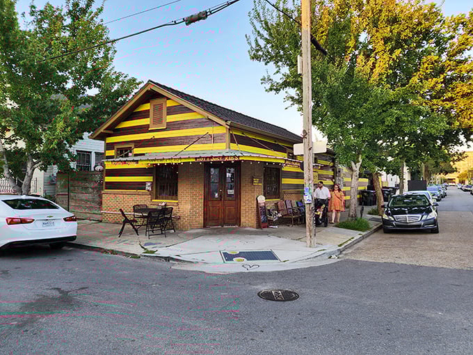 The yellow and brown stripes of The Joint are like nature's warning sign: "Dangerously good BBQ ahead!" No fancy frills needed.