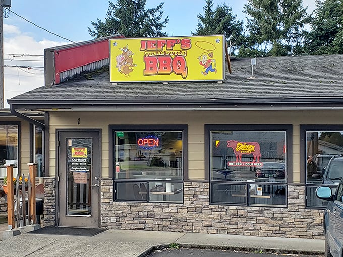 The unassuming yellow exterior of Jeff's Texas Style BBQ in Marysville hides a smoky paradise that would make any Texan nod in approval.
