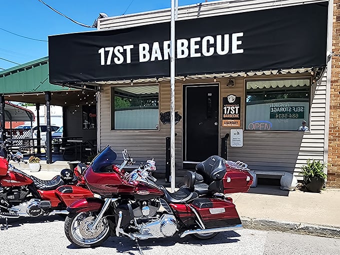 No flashy neon needed here! The unassuming exterior of 17th Street Barbecue proves that true barbecue legends don't need to dress up to impress.